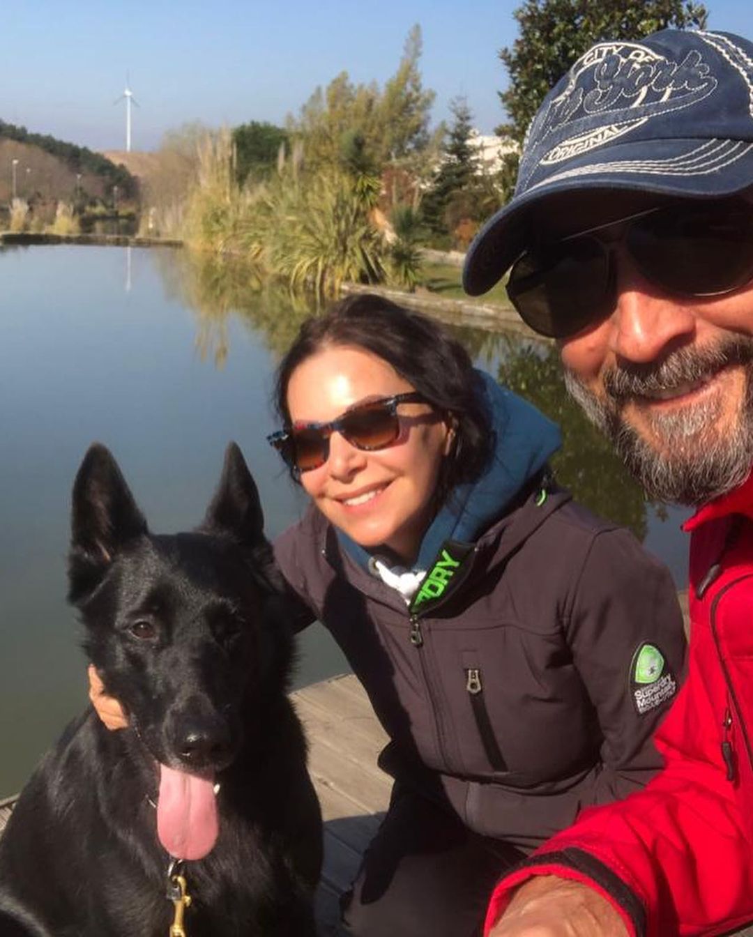 Şenay Gürler ve Semih Saygıner’den evlilik yıldönümünde romantik ...